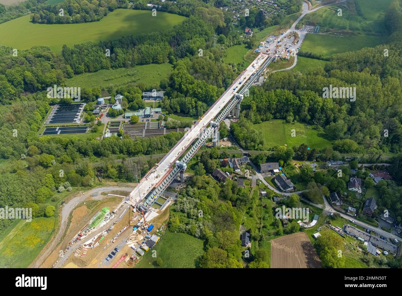 Baustelle neubau autobahn a44 -Fotos und -Bildmaterial in hoher Auflösung – Alamy