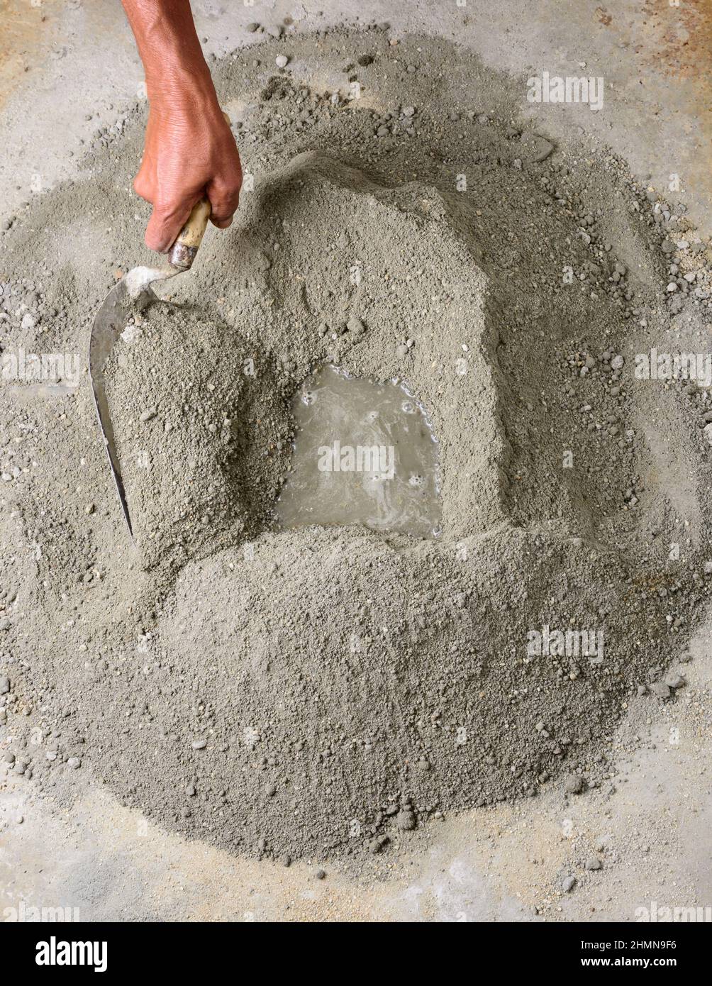 Mischen von sand und zement -Fotos und -Bildmaterial in hoher Auflösung ...