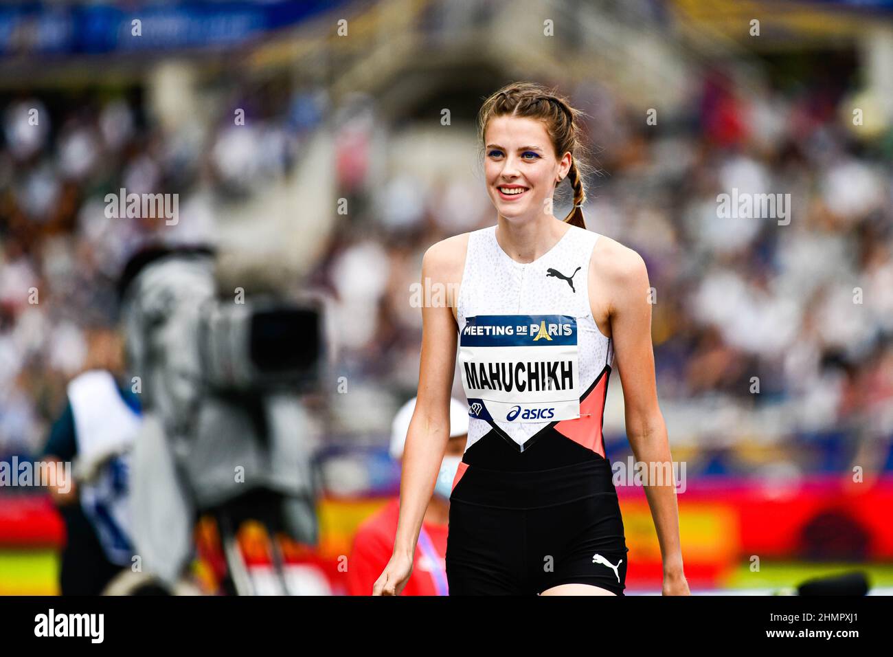 Yaroslava Mahuchikh (Women's High Jump) aus der Ukraine tritt während ...