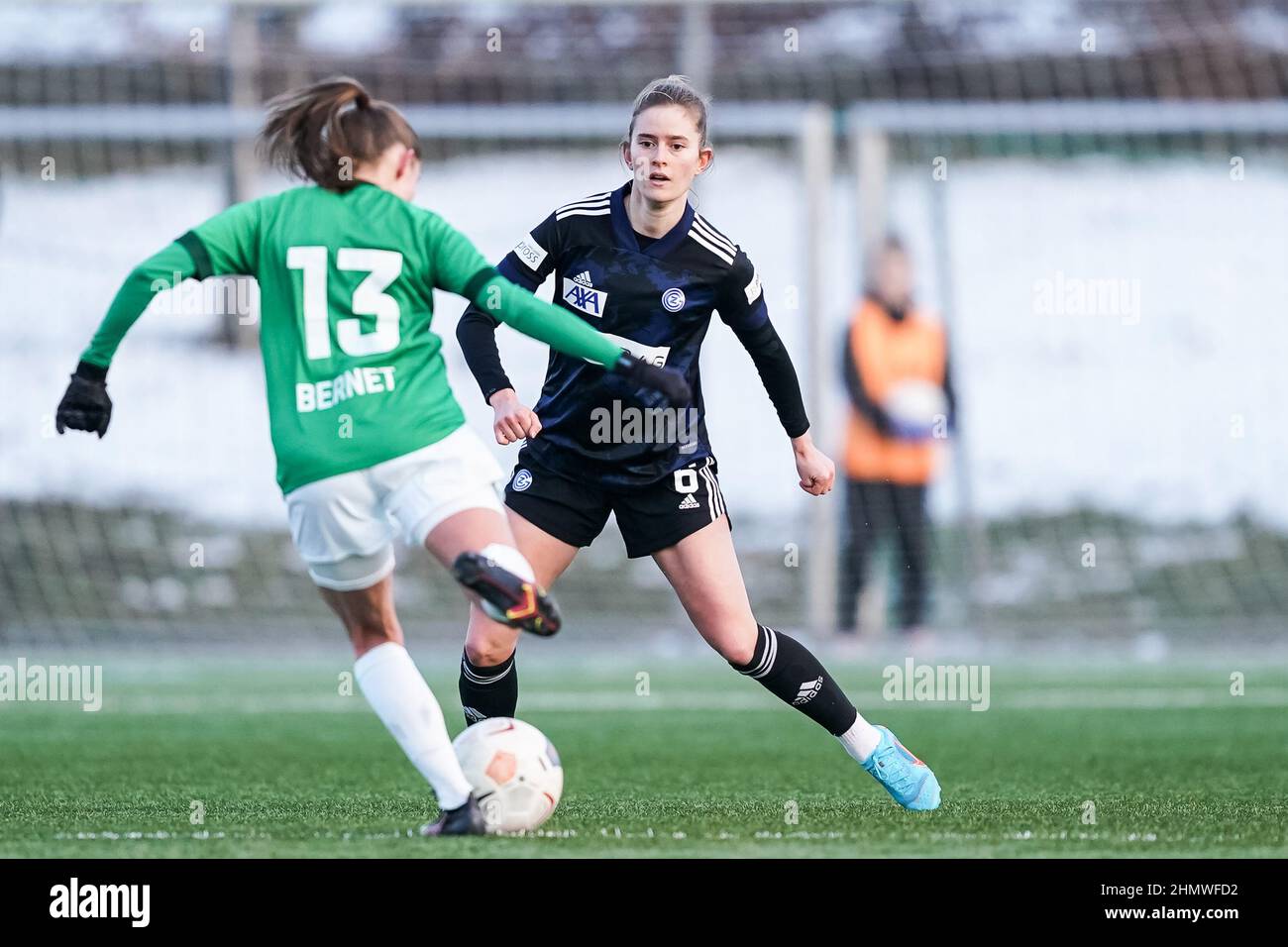 12. Februar 2022, St. Gallen, Gründermoos, AXA Women's Super League: FC ...