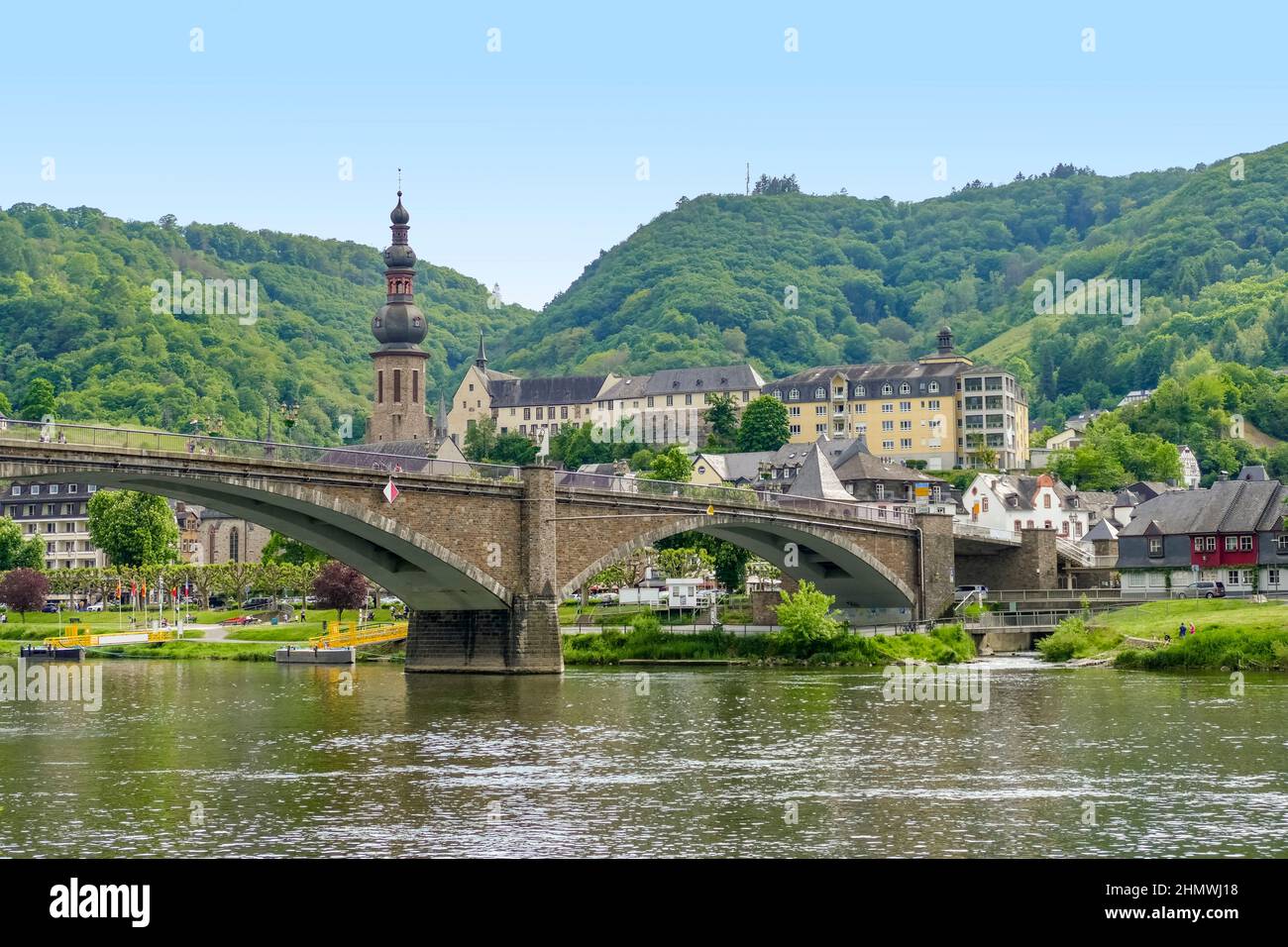 Landschaft rund um Cochem, eine Stadt an der Mosel in Rheinland-Pfalz, Deutschland, im Sommer ...