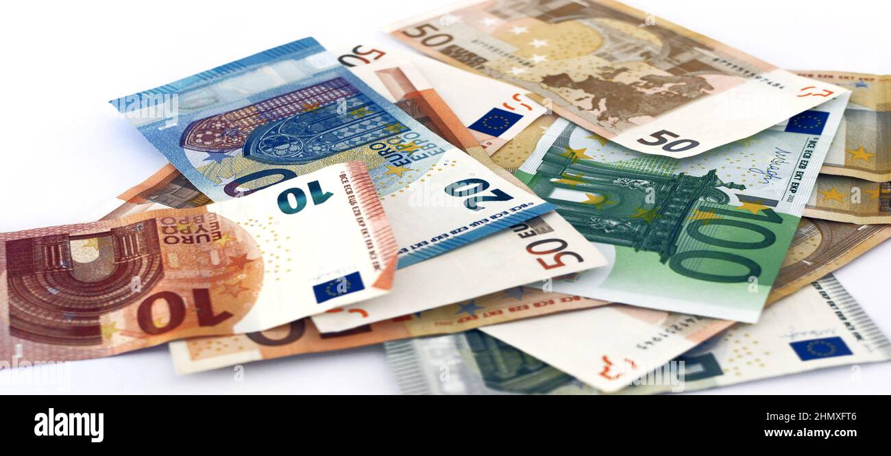 Euro banknoten aus papier -Fotos und -Bildmaterial in hoher Auflösung ...
