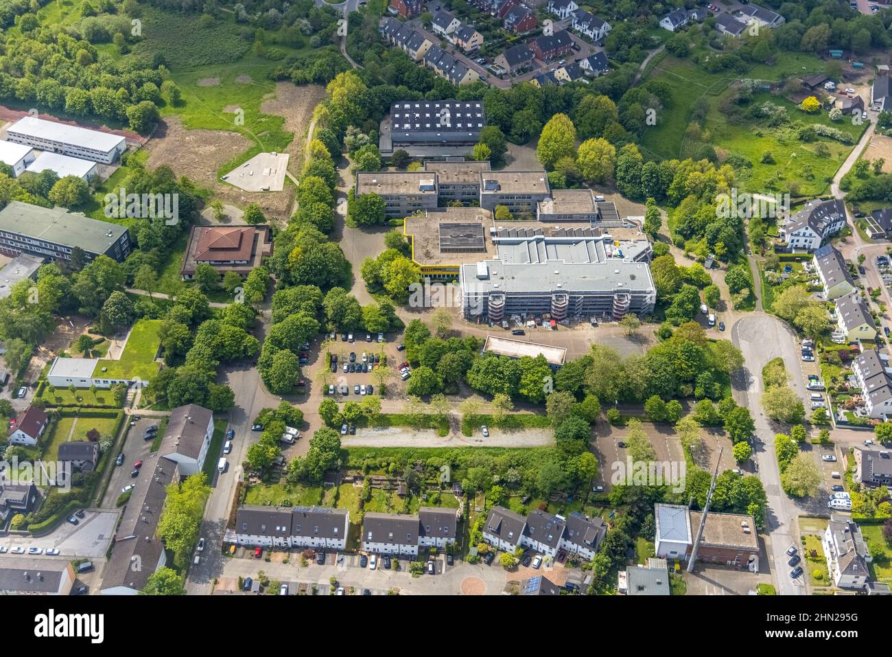 Sporthalle gesamtschule saarn -Fotos und -Bildmaterial in hoher ...