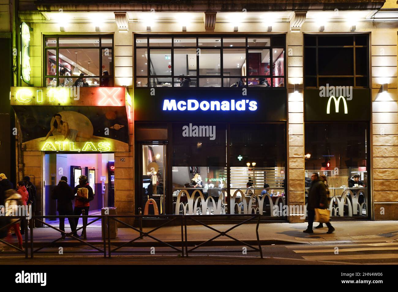 Mcdonalds paris -Fotos und -Bildmaterial in hoher Auflösung – Alamy