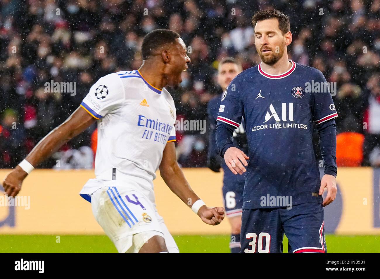 PARIS, FRANKREICH - 15. FEBRUAR: Lionel Messi von Paris Saint-Germain ...