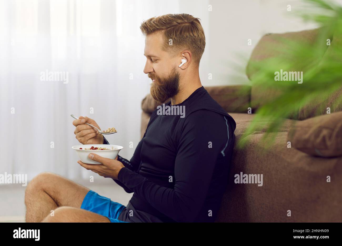 Gesund essender mann -Fotos und -Bildmaterial in hoher Auflösung – Alamy