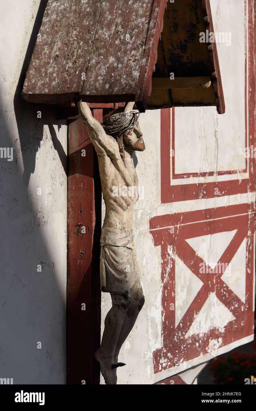 Wood crucifix -Fotos und -Bildmaterial in hoher Auflösung – Alamy