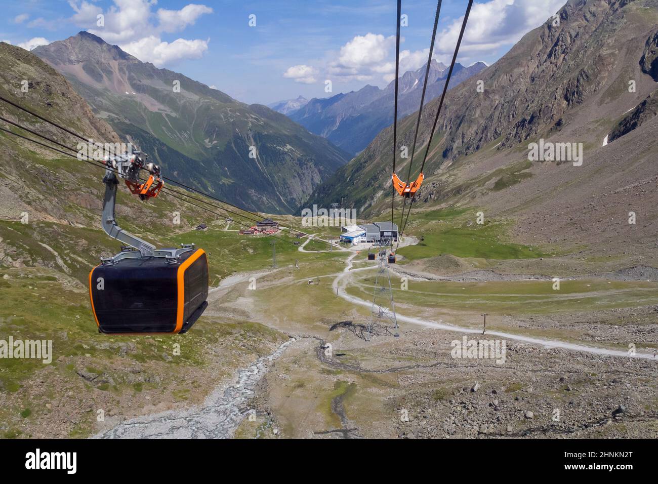 Alpine gondelbahn -Fotos und -Bildmaterial in hoher Auflösung – Alamy