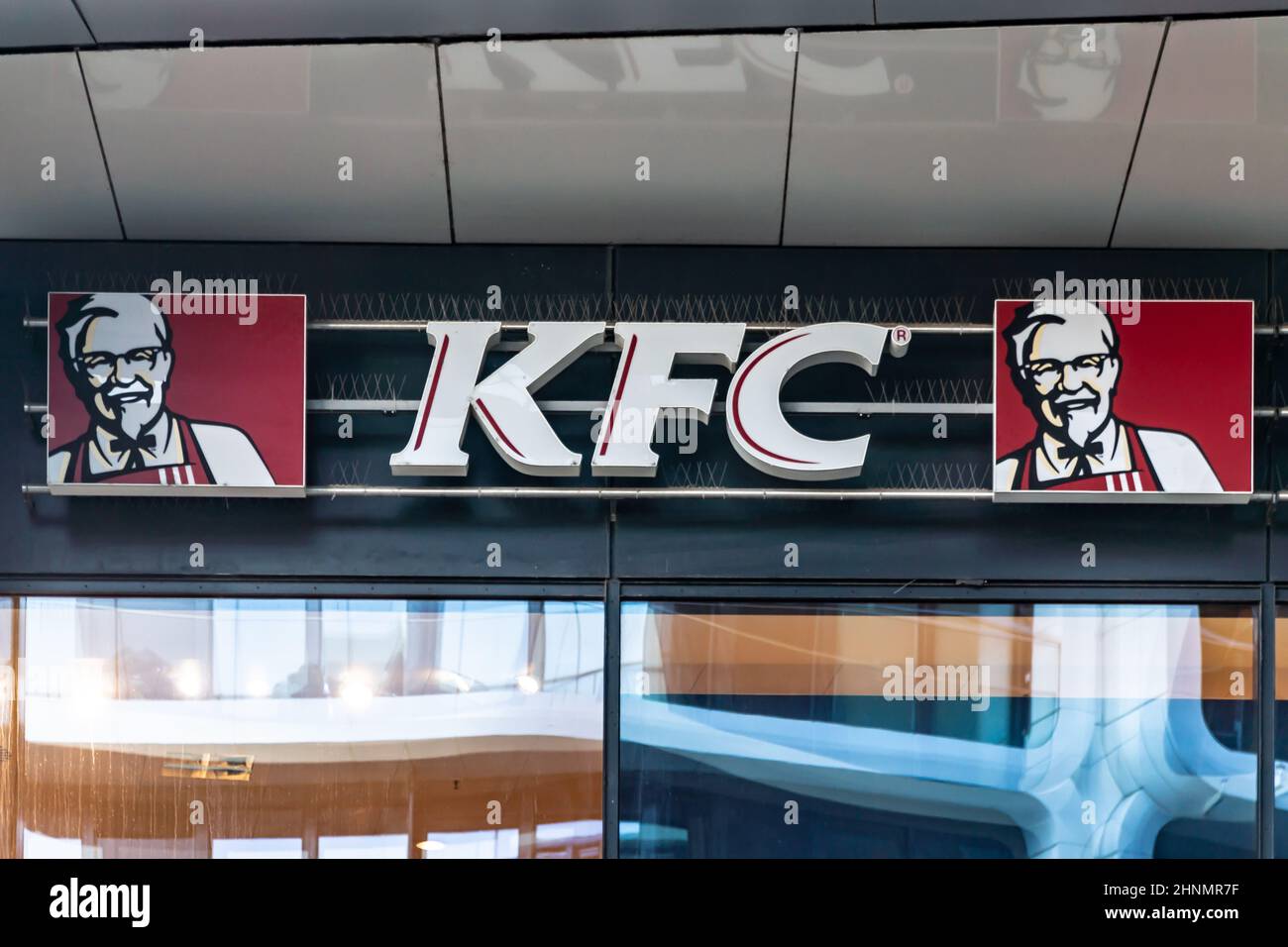 Kfc emblem -Fotos und -Bildmaterial in hoher Auflösung – Alamy