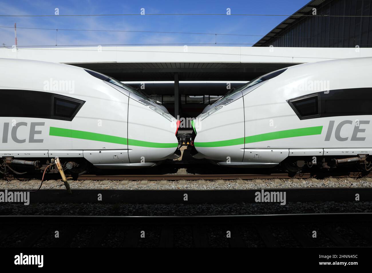 Intercity zug symbol -Fotos und -Bildmaterial in hoher Auflösung – Alamy
