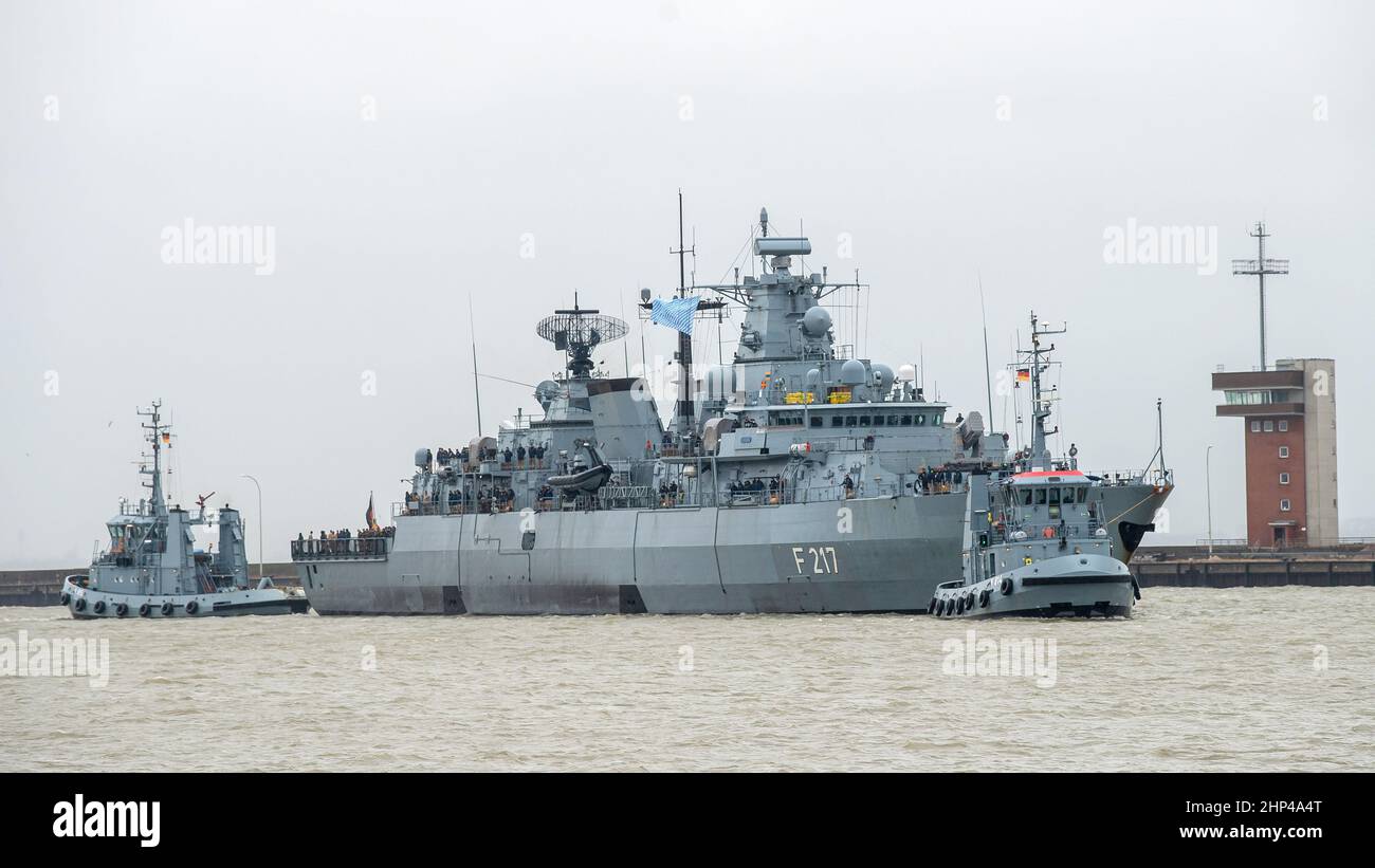 Wilhelmshaven, Deutschland. 18th. Februar 2022. Die Fregatte 'Bayern ...