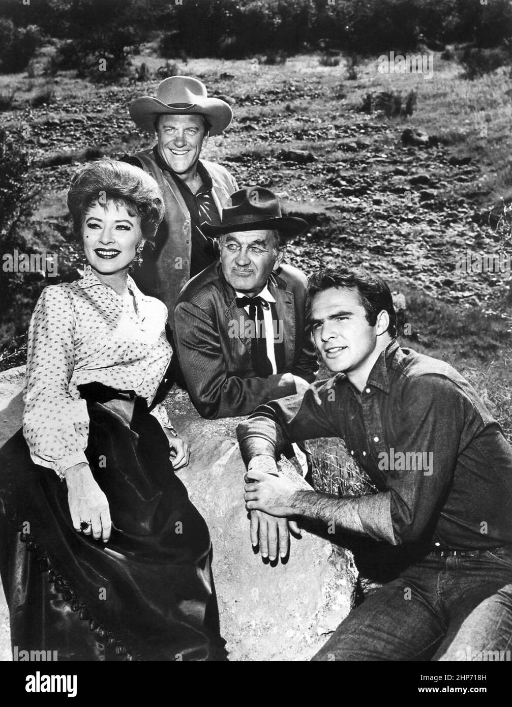 Foto der Hauptdarsteller für die Fernsehsendung GunSmoke im Jahr 1963 ...