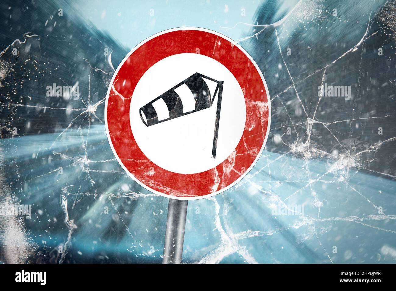Schild Warnung vor schwerer Wetterwind- und STURMFOTOMONTAGE ...