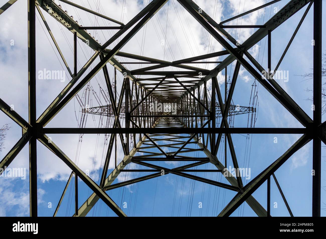 Elektrische freileitung -Fotos und -Bildmaterial in hoher Auflösung – Alamy