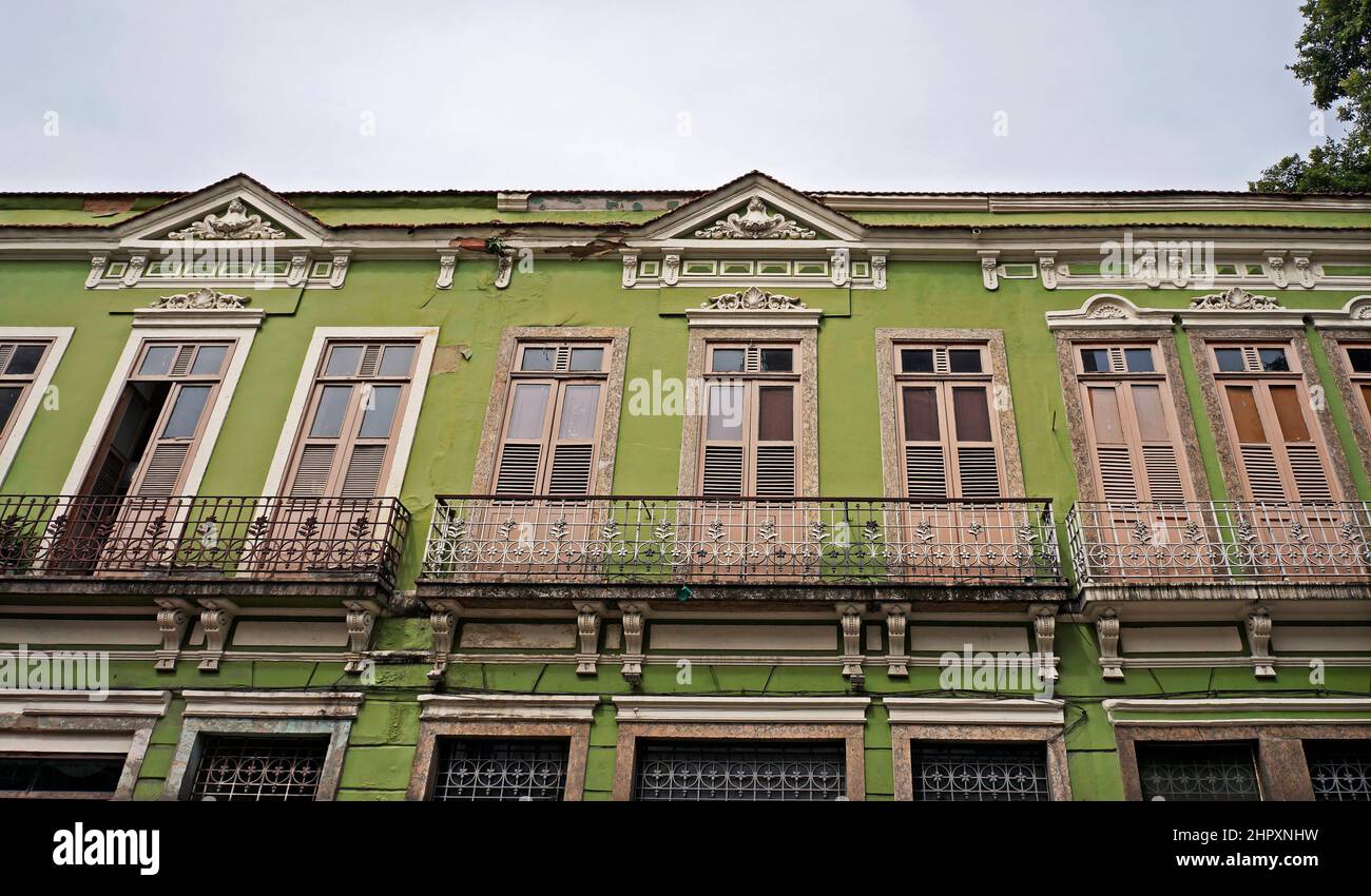 Facade green -Fotos und -Bildmaterial in hoher Auflösung – Alamy