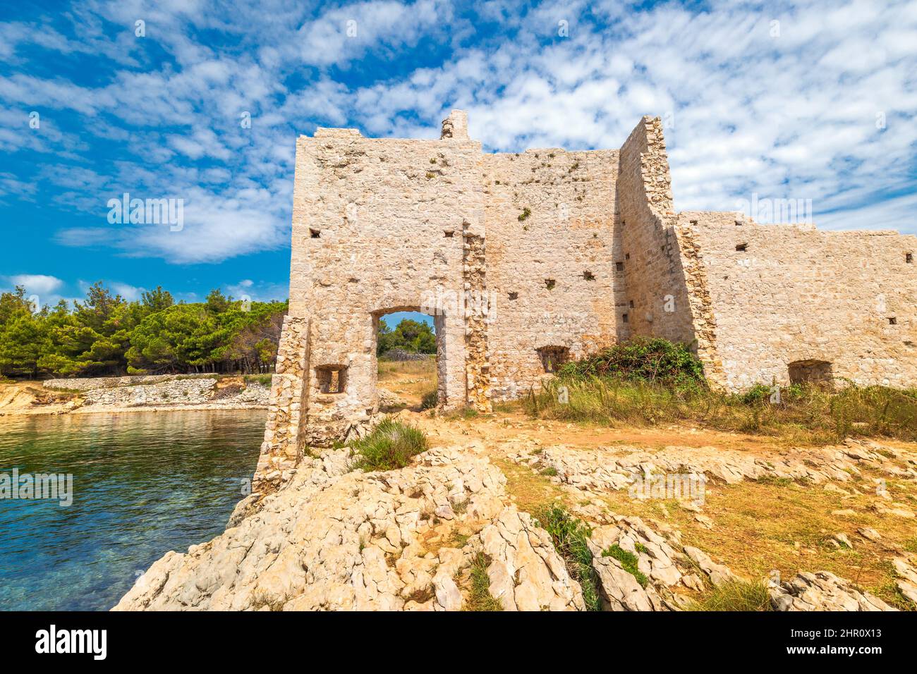 Kastelina Burg, Festungsruinen auf Vir Insel, Kroatien, Europa ...
