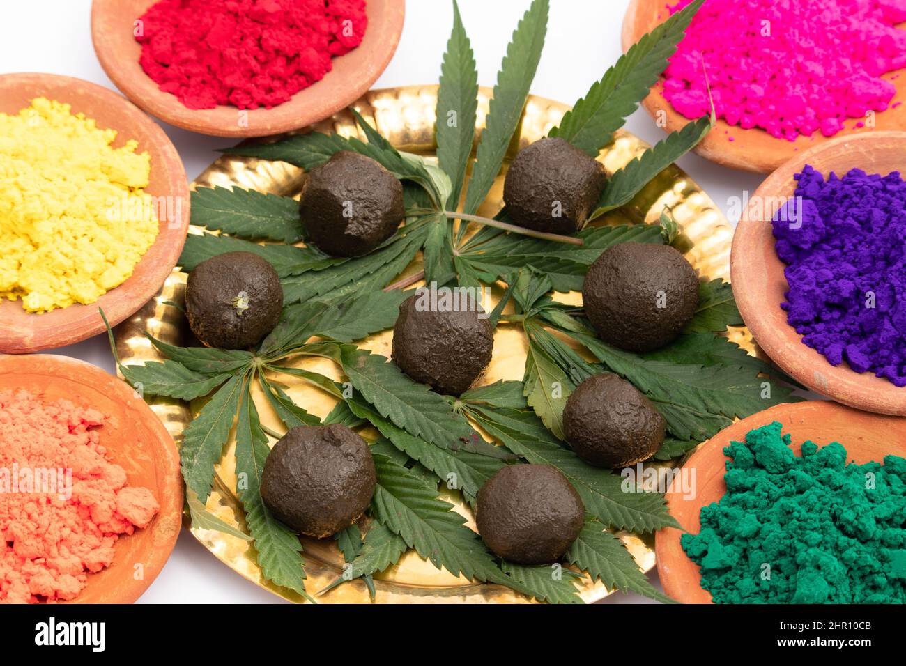 Bhaang Ki Goli Oder Bhang Ka Gola Wird Aus Is Herbal Essbare Kugeln Aus ...