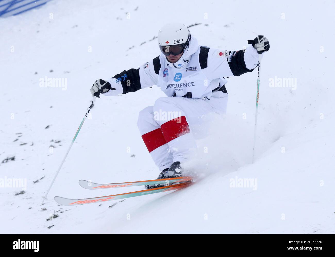 Der Kanadier Simon Pouliot-Cavanagh tritt beim Freestyle-Mogulevent der ...