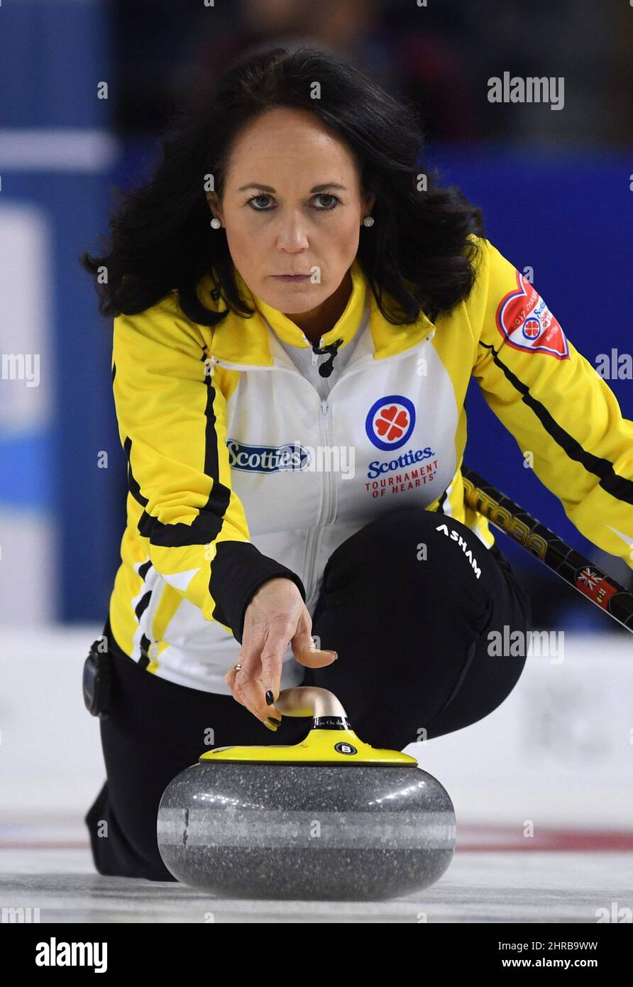 Manitoba skip Michelle Englot liefert ab, als sie Prinz Edward Isalnd ...
