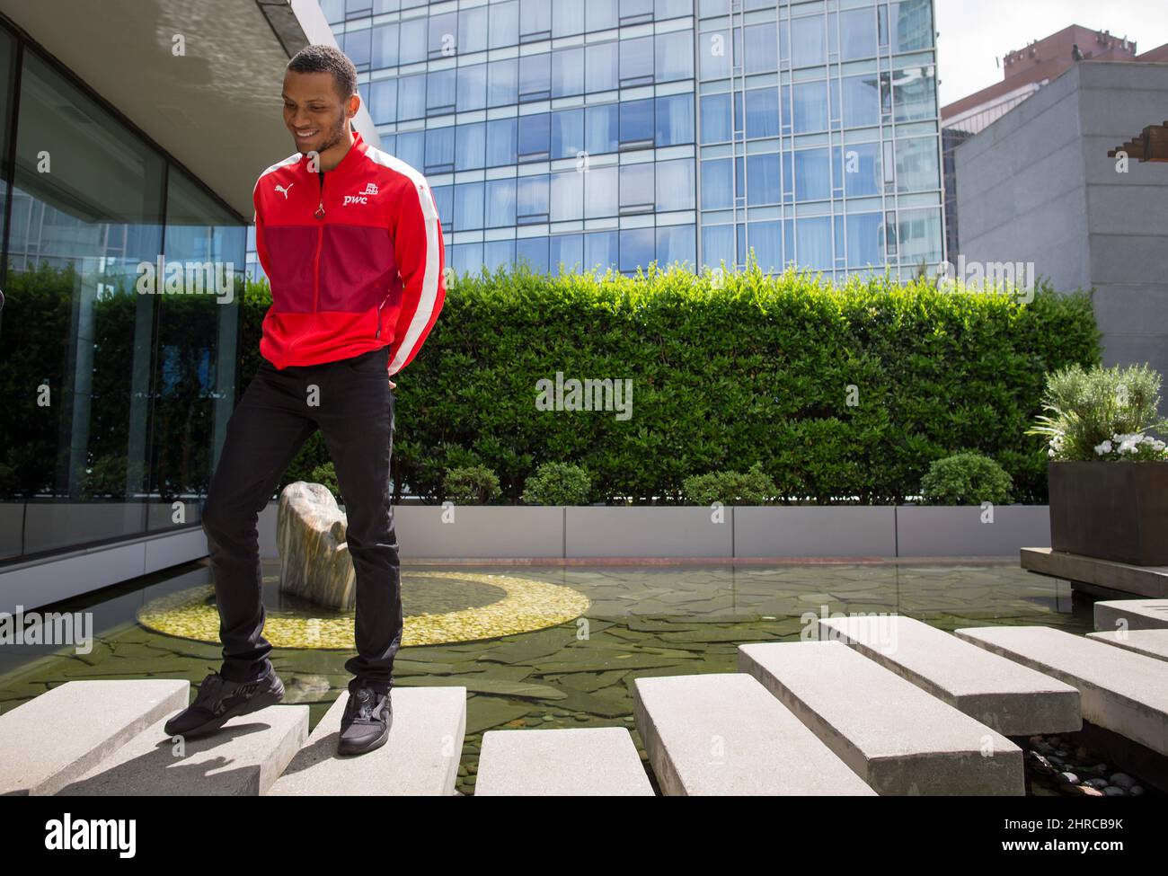Der kanadische Sprinter Andre De Grasse aus Markham, Ontario, verlässt das Hotel nach einer ...