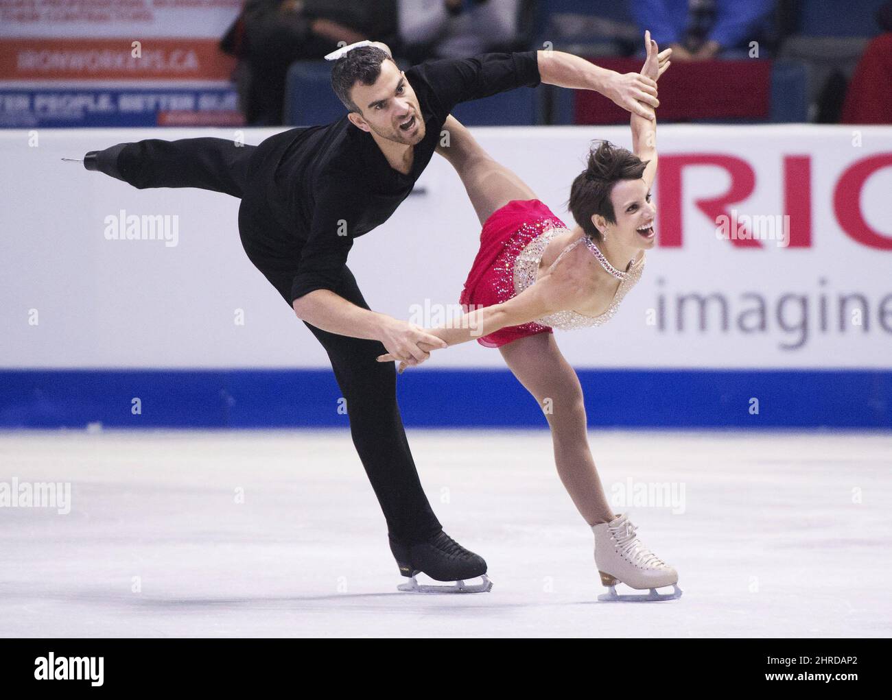 Die Kanadier Meagan Duhamel und Eric Radford spielen am Samstag, den 28. Oktober 2017, ihr ...