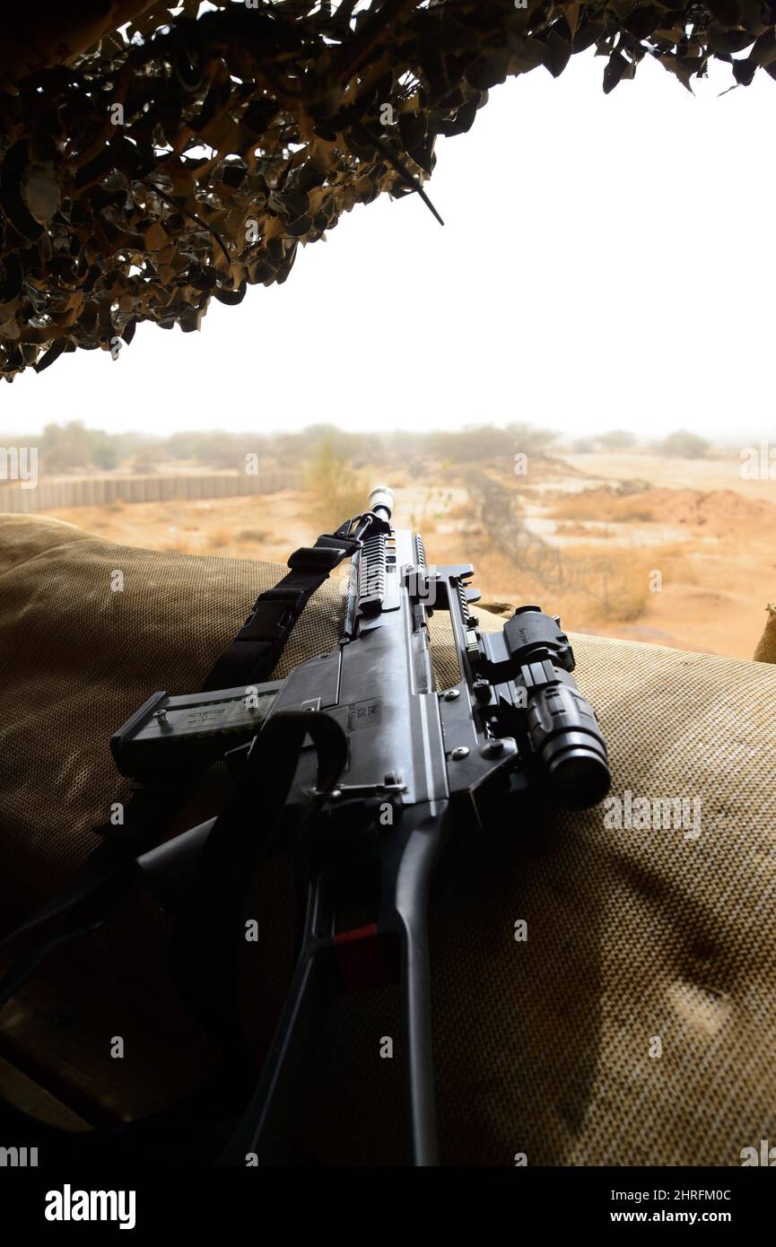 Die malische Landschaft wird von einem Aussichtspunkt eines UN ...