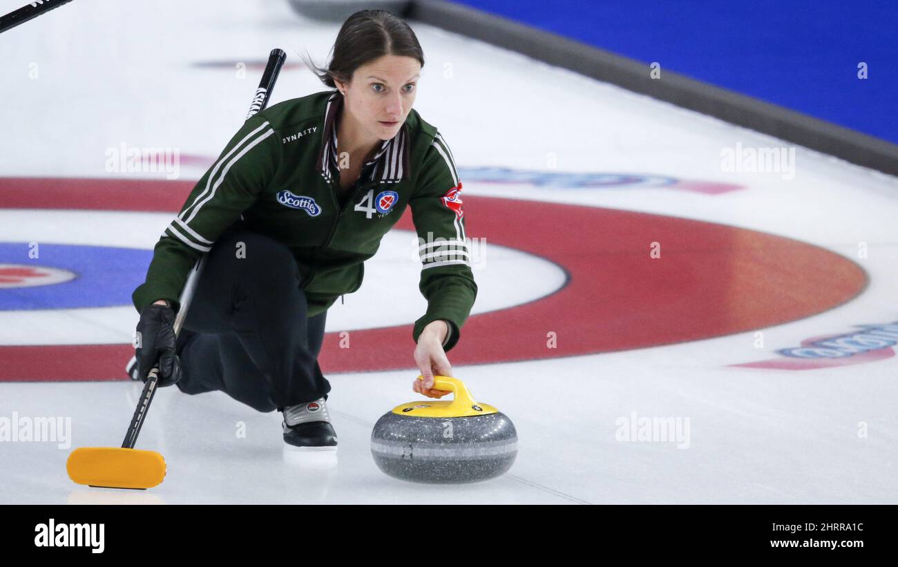 Team Prince Edward Island skip Suzanne BIRT schoss beim Scotties ...