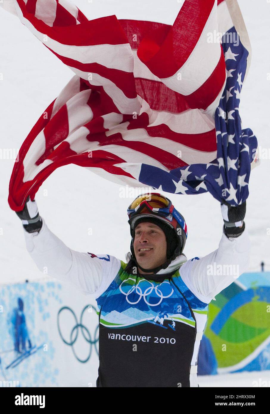 Seth Wescott aus den USA feiert seine Goldmedaille im Snowboard-Cross ...