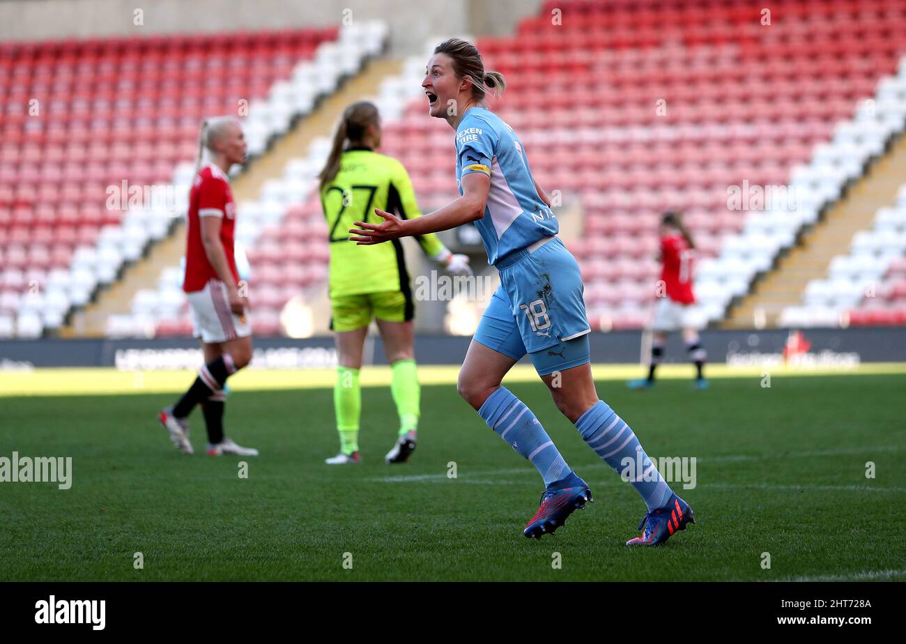 Ellen White von Manchester City feiert das zweite Tor ihrer ...