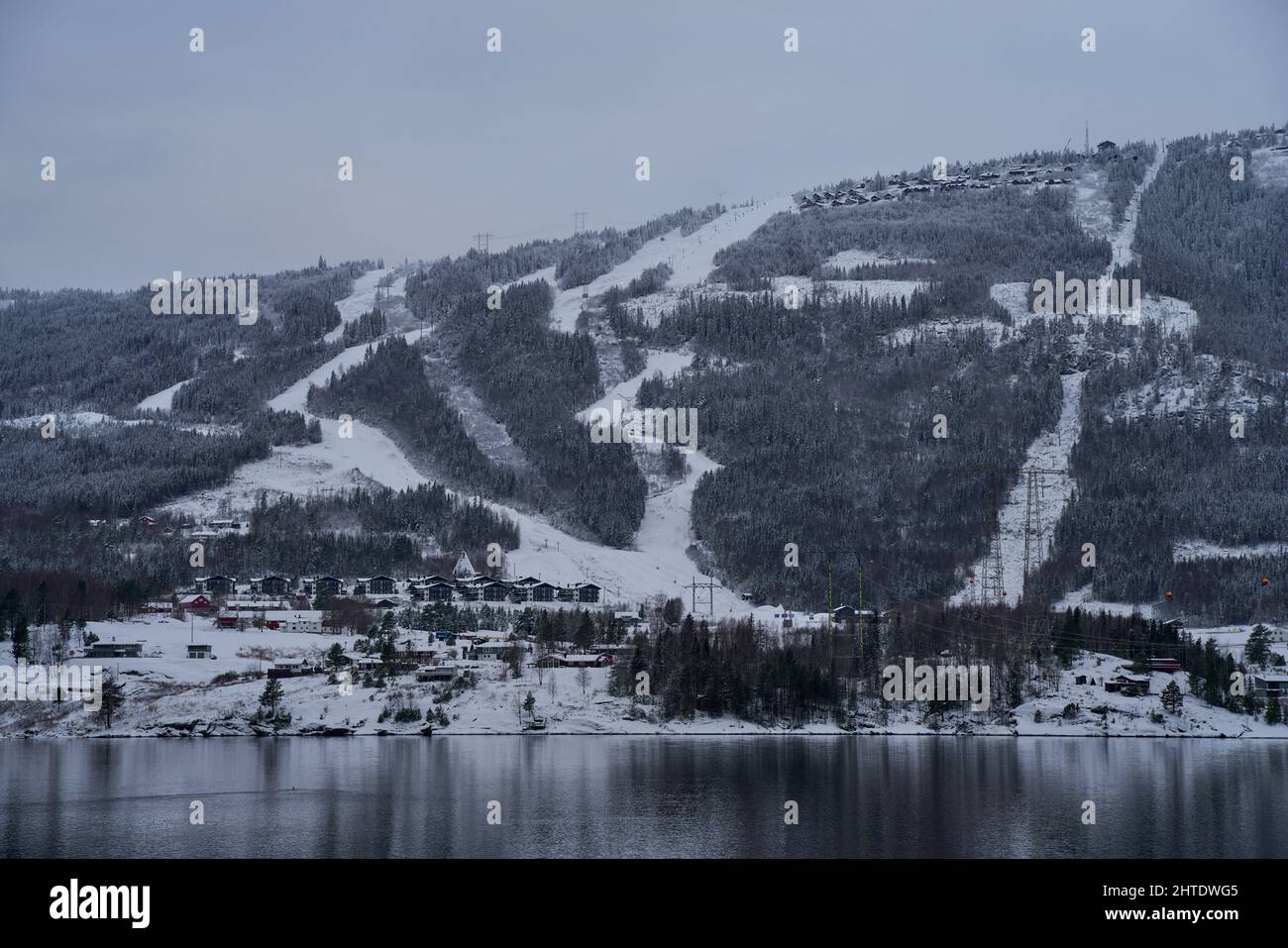 Norefjell berggipfel -Fotos und -Bildmaterial in hoher Auflösung – Alamy