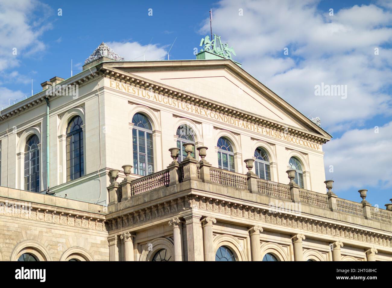 Hannover - Deutschland, 25. April 2021: Die Staatsoper Hannover ist ein ...