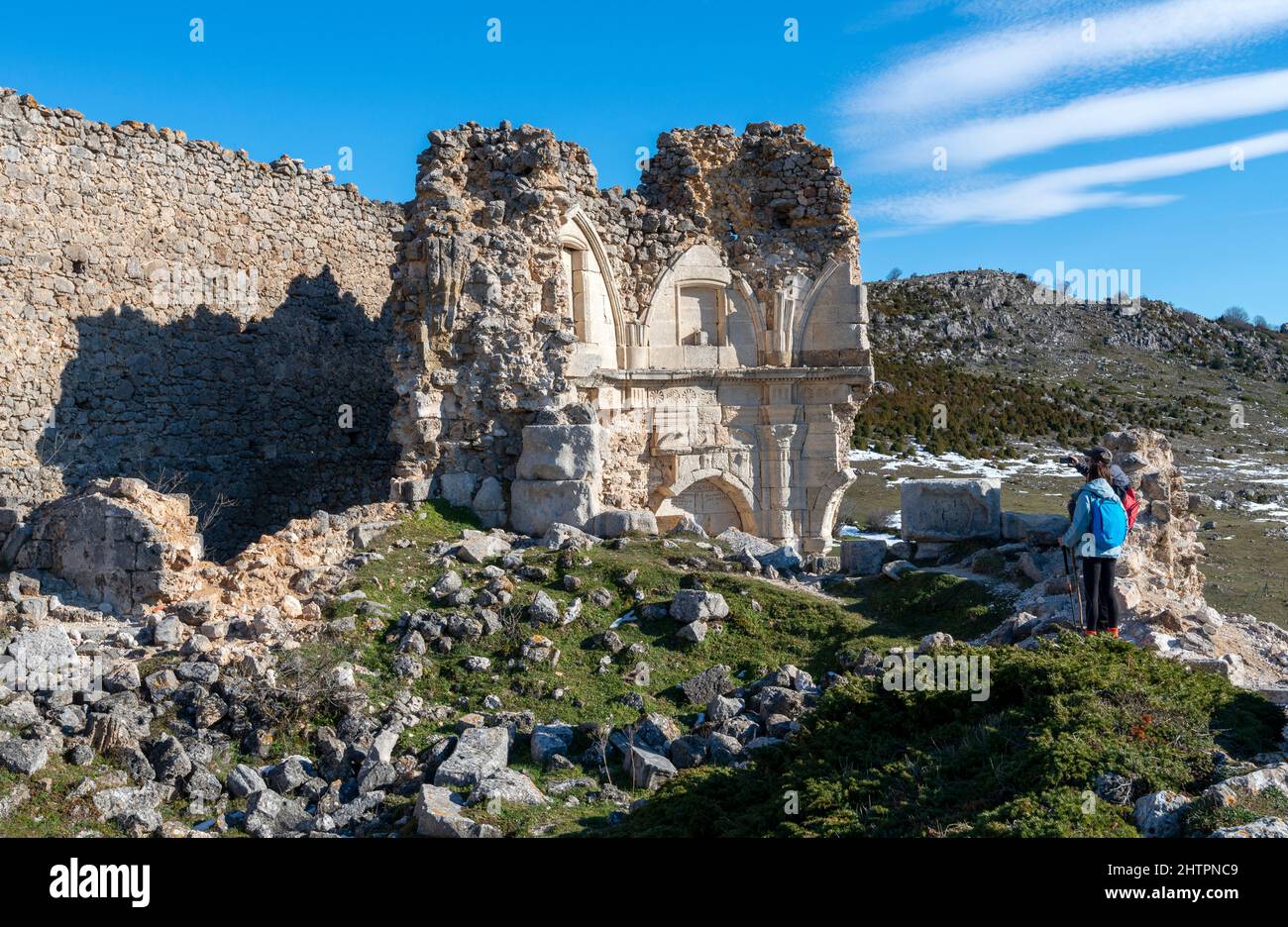 Kloster santa maria de tolono -Fotos und -Bildmaterial in hoher ...