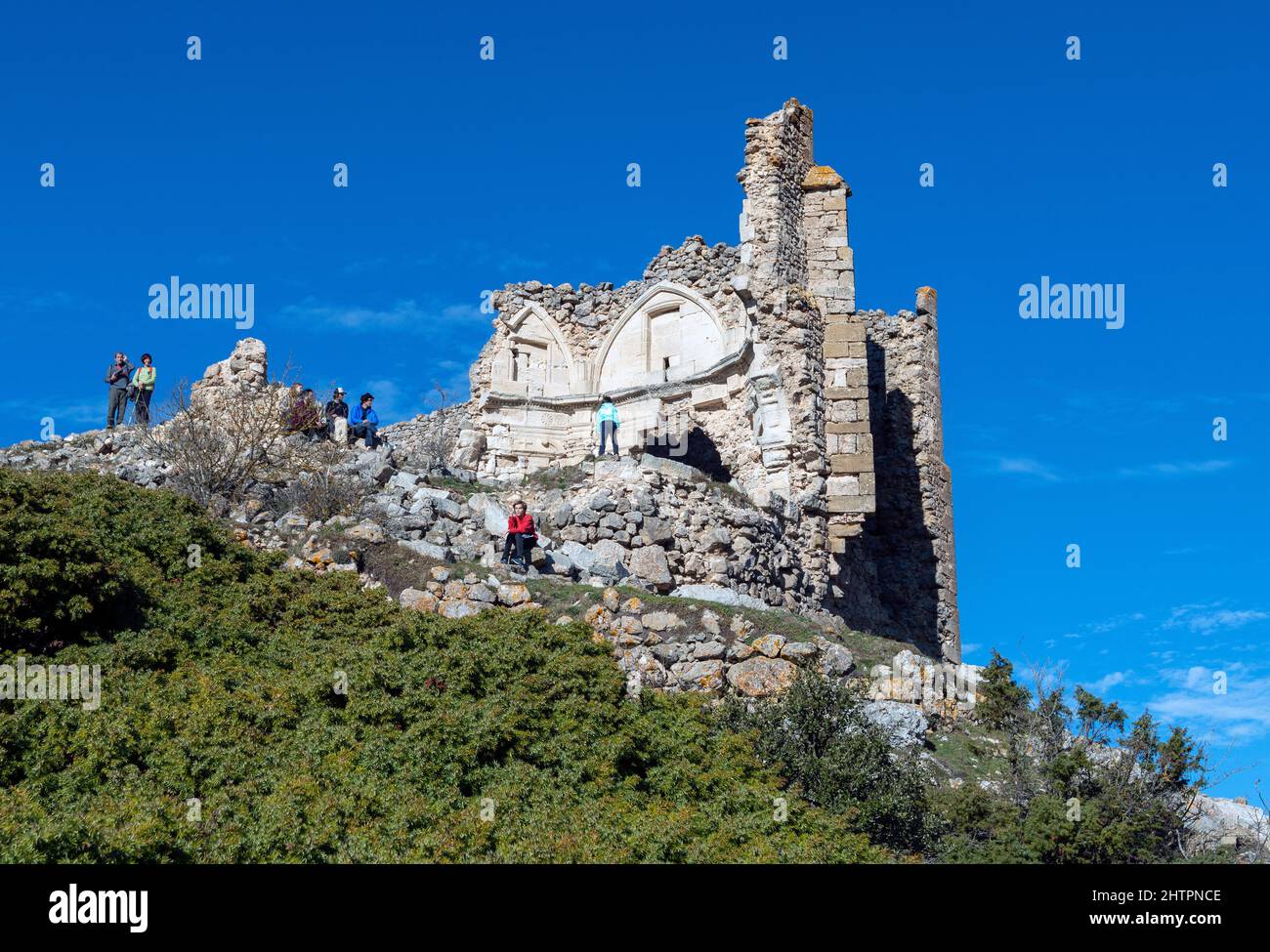 Kloster santa maria de tolono -Fotos und -Bildmaterial in hoher ...