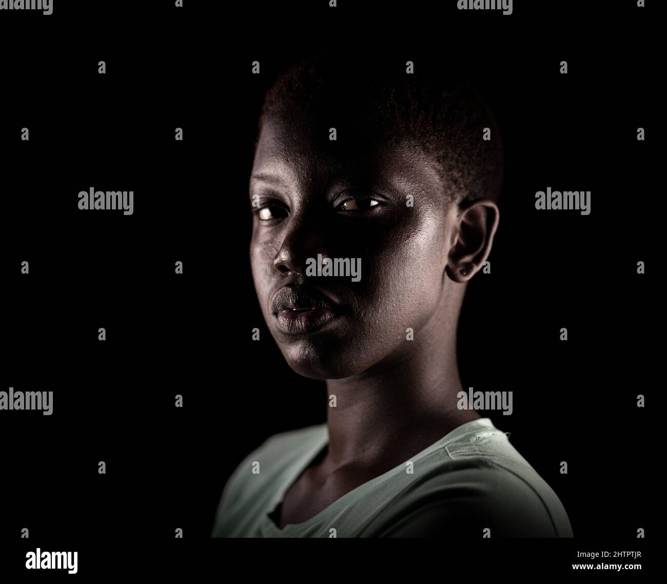 Schwarze frau portrait -Fotos und -Bildmaterial in hoher Auflösung – Alamy