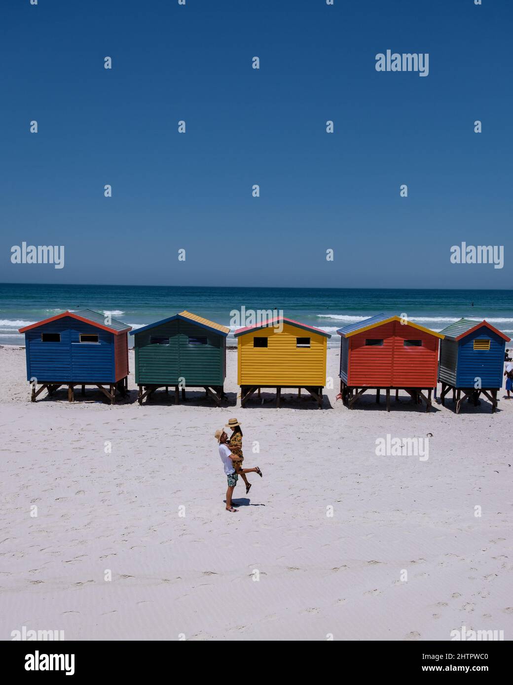 Buntes Strandhaus am Muizenberg Strand Kapstadt, Strandhütten ...