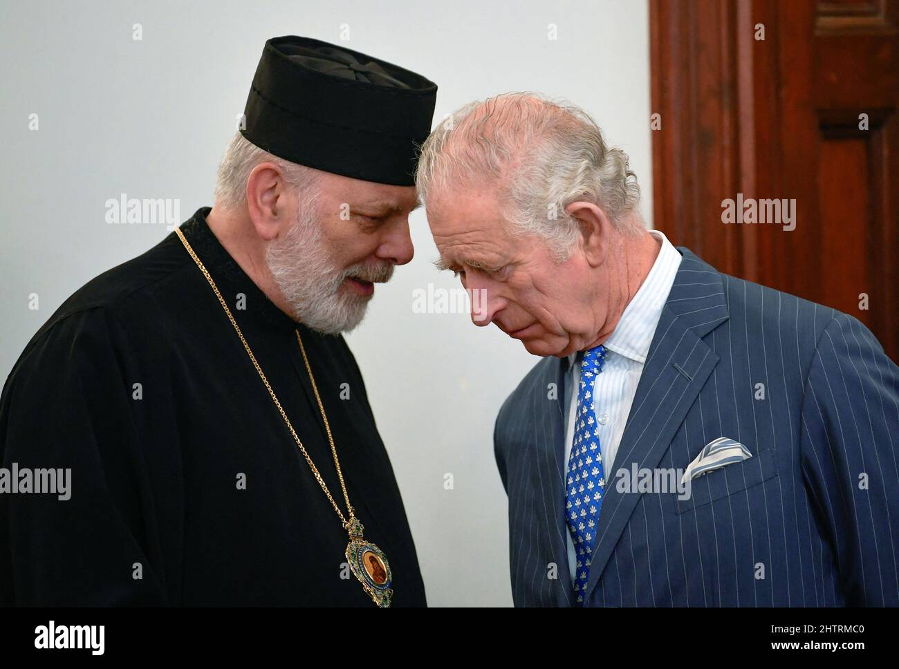 Bischof kenneth nowakowski -Fotos und -Bildmaterial in hoher Auflösung ...