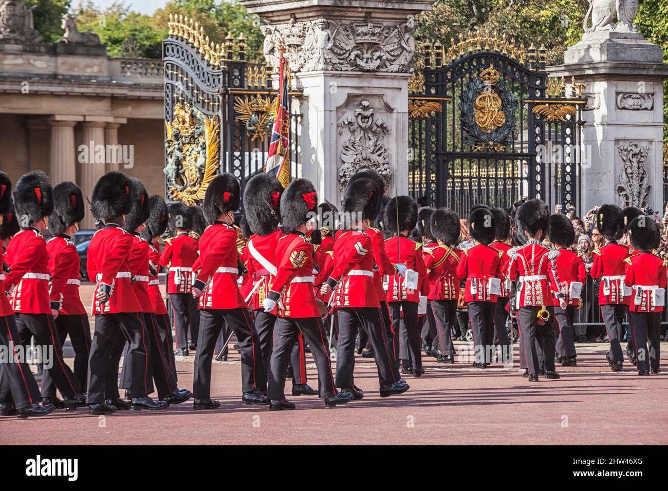 Britische königliche garde -Fotos und -Bildmaterial in hoher Auflösung ...