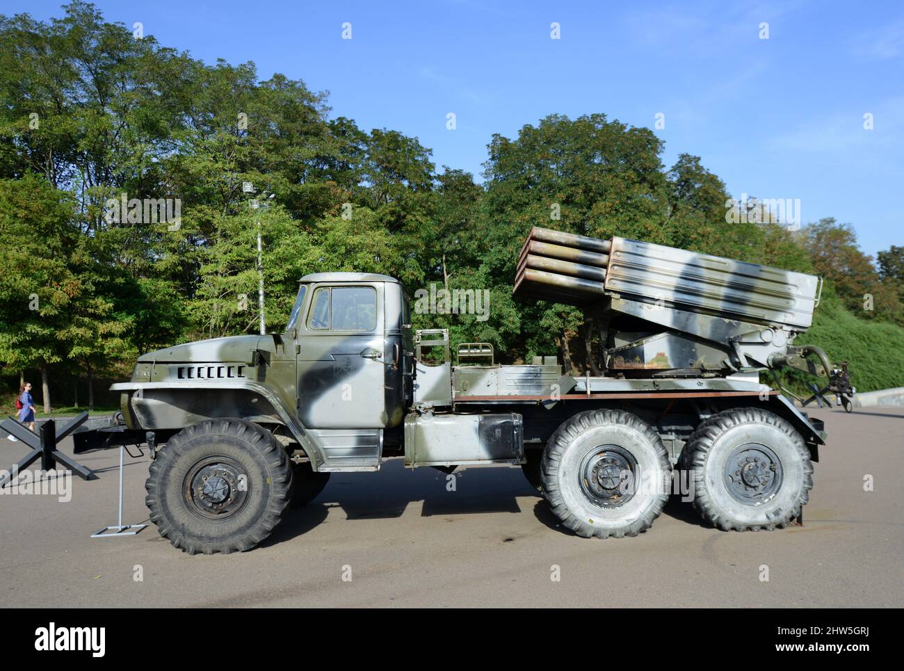 Grad raketenwerfer -Fotos und -Bildmaterial in hoher Auflösung – Alamy