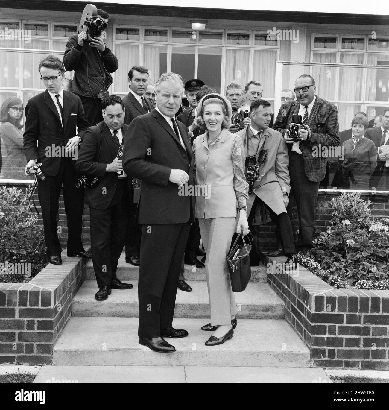 Sheila Scott versucht, London zum Cape Town Air Record zu bringen. Vor ...