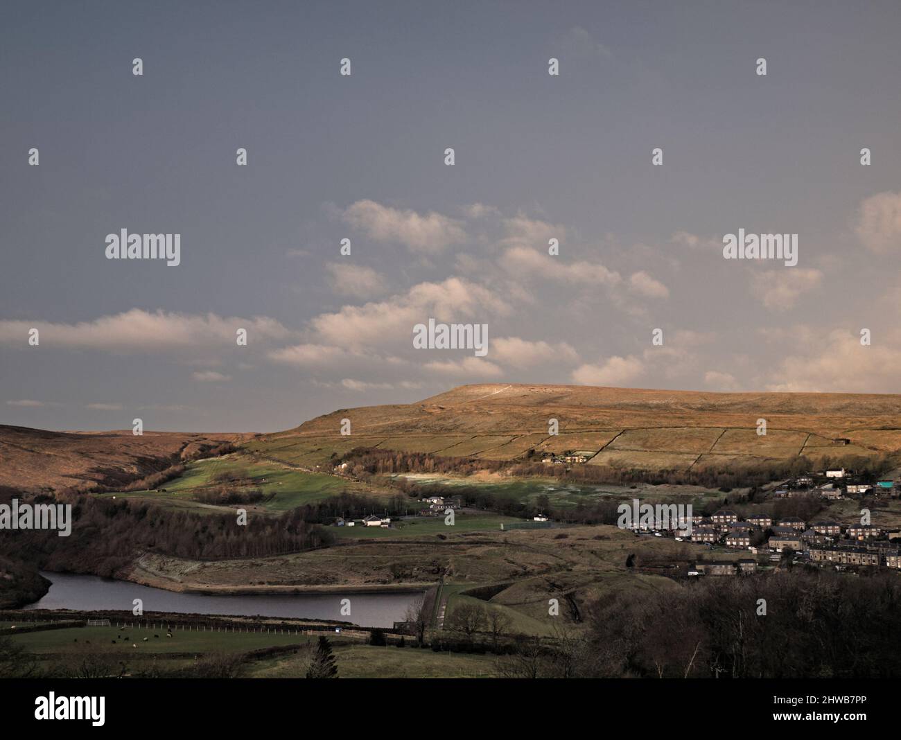 Blick über das Wessenden Valley zum Butterley Reservoir, Marsden C.C ...