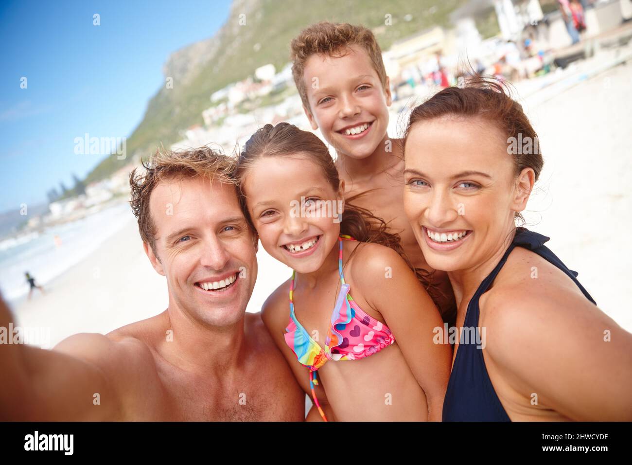 Kinder Zum Strand Bringen Stockfotos Und Bilder Kaufen Alamy