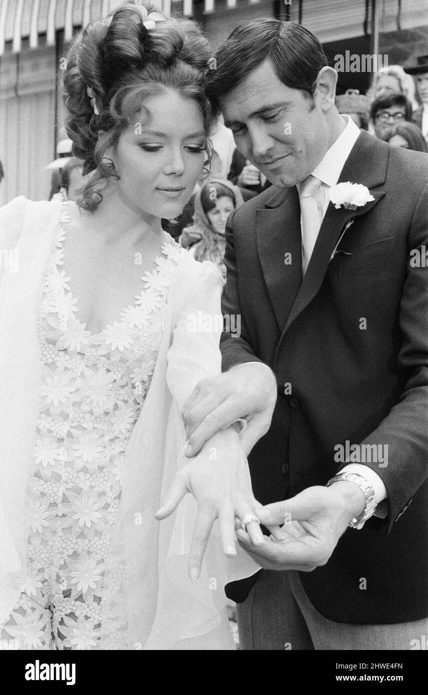 Actress diana rigg 1969 -Fotos und -Bildmaterial in hoher Auflösung – Alamy