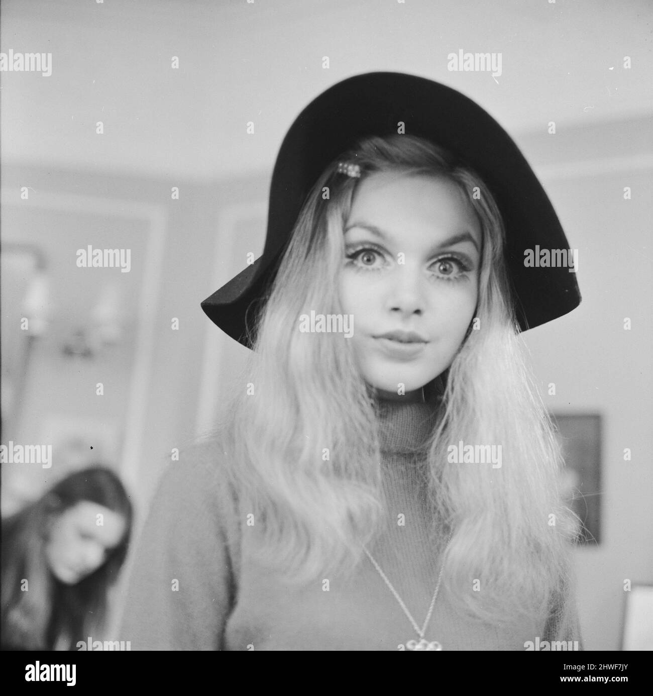 Model und Schauspielerin Madeline Smith nimmt an der Vorstellung der ...