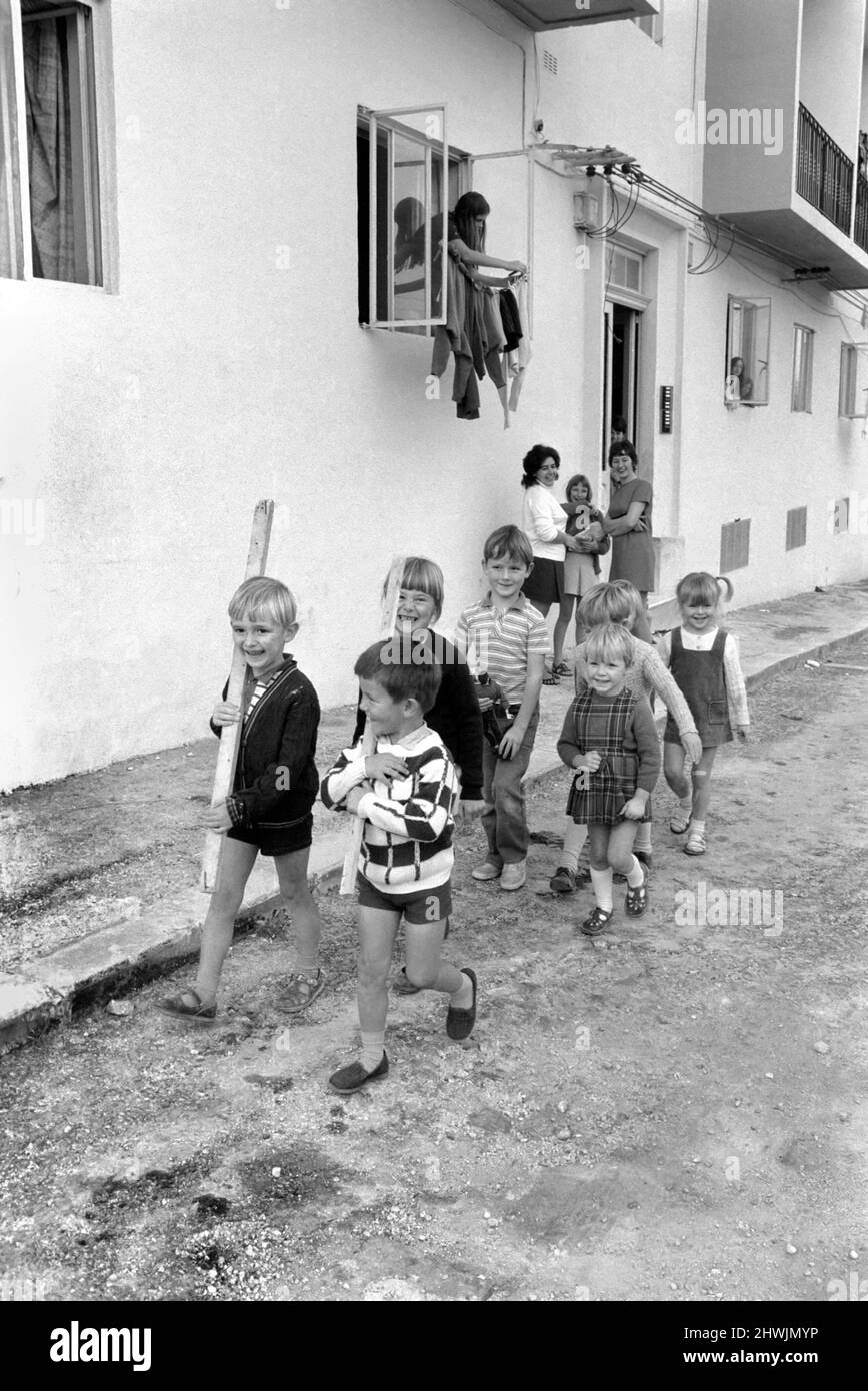 Vorbereitung auf die britische Abreise aus Malta. Kinderarmee. Das ...