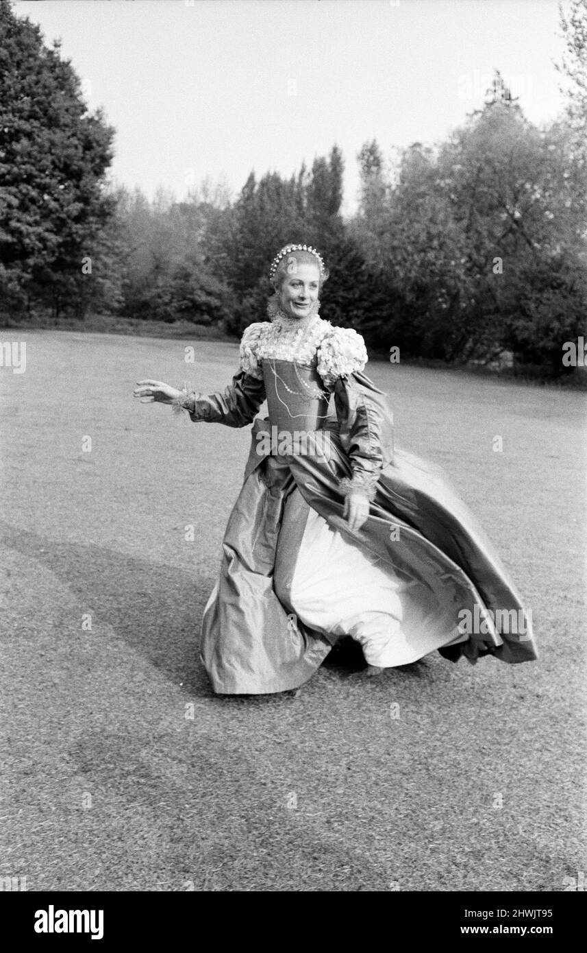 Die Dreharbeiten zu „Mary, Queen of Scots“ begannen in den Shepperton ...