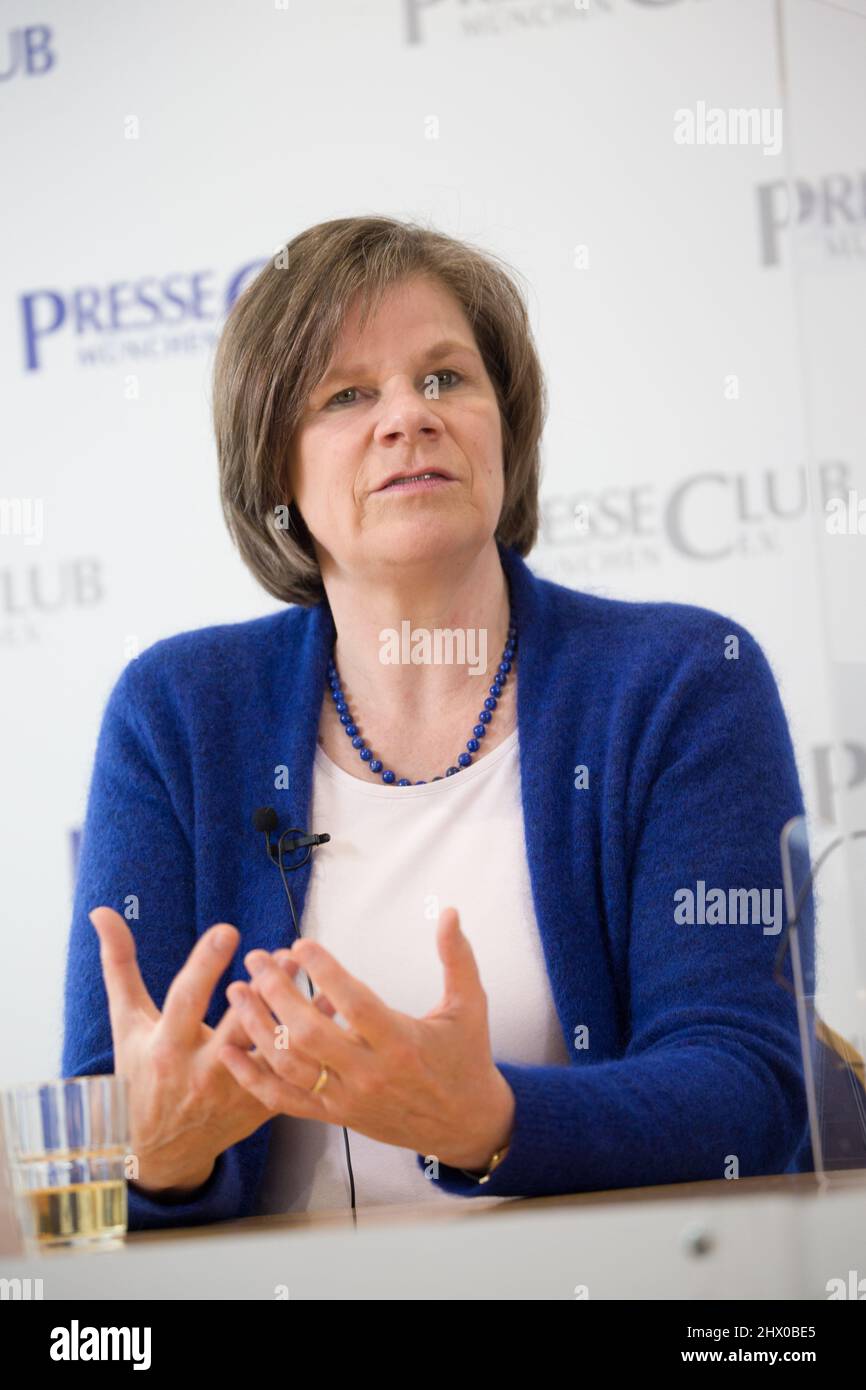 Prof. Dr. Ulrike Protzer Münchner Presseclub Diskussion (München ...