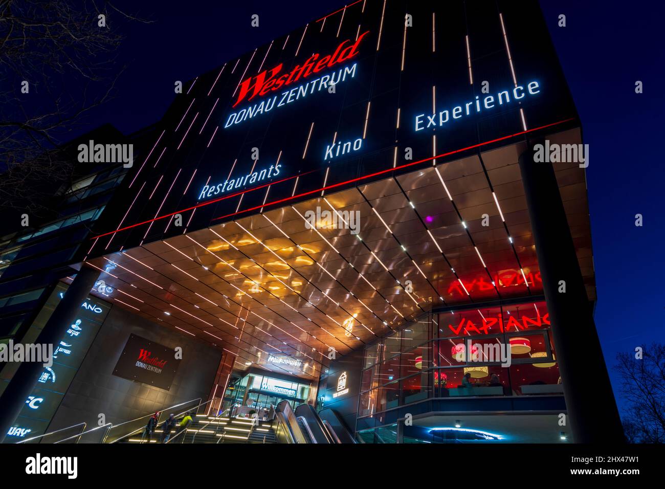 Wien, Wien: Einkaufszentrum Westfield Donau Zentrum (DZ), Restaurant ...