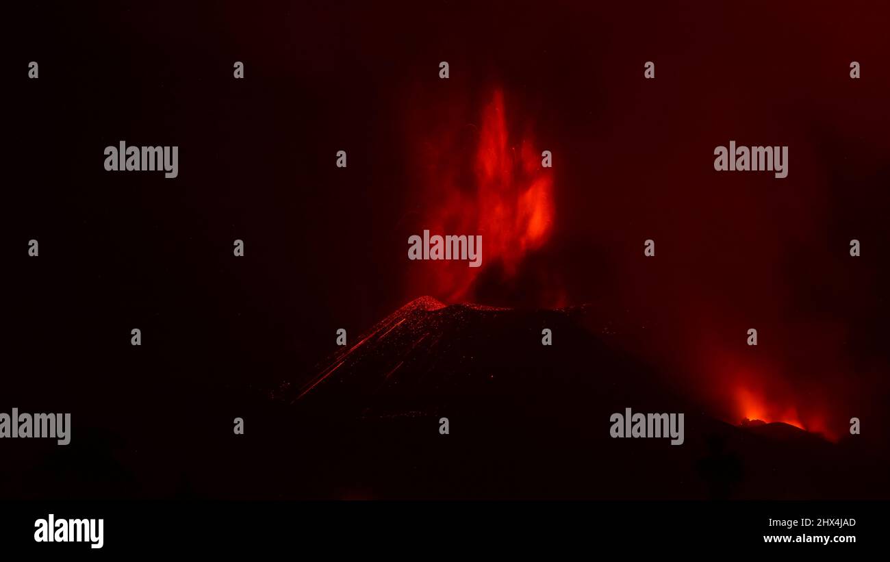 Dieses Foto zeigt den Vulkan Cumbre Vieja und wurde auf der Insel La ...