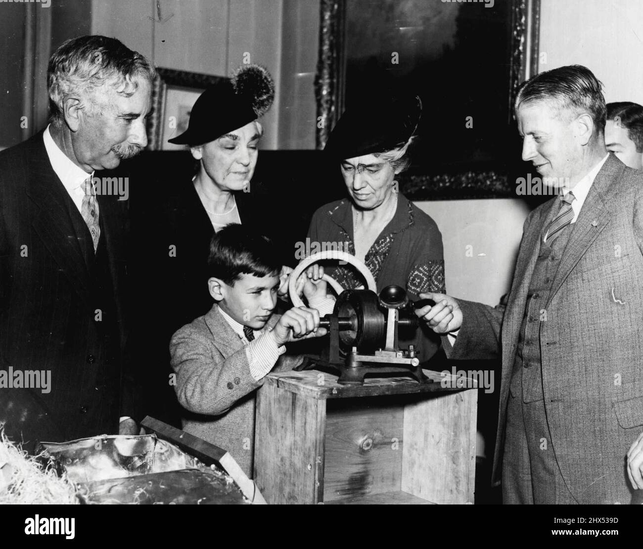 Charles sumner tainter -Fotos und -Bildmaterial in hoher Auflösung – Alamy