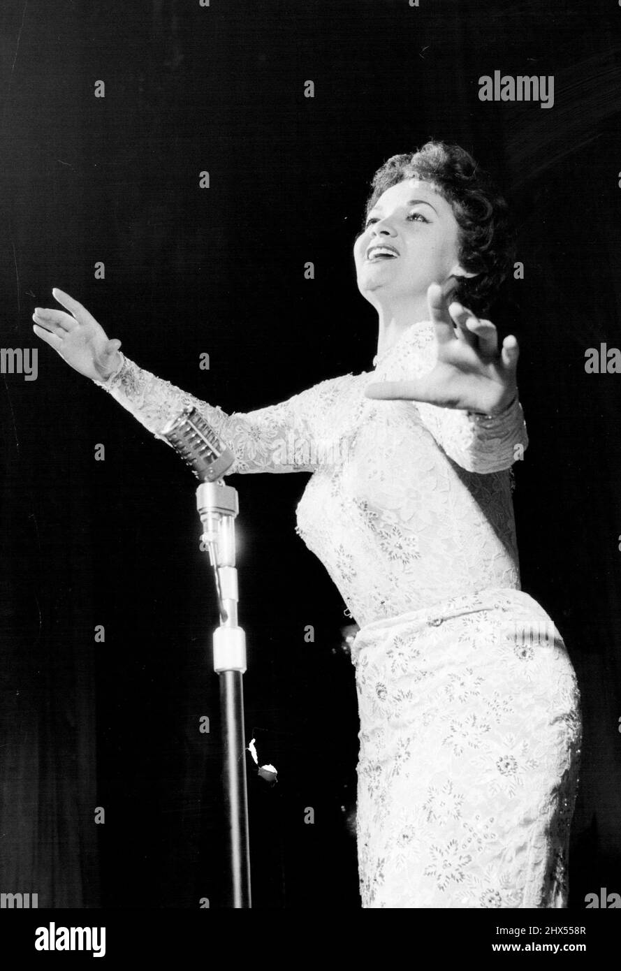 Lilian patricia lita roza -Fotos und -Bildmaterial in hoher Auflösung ...